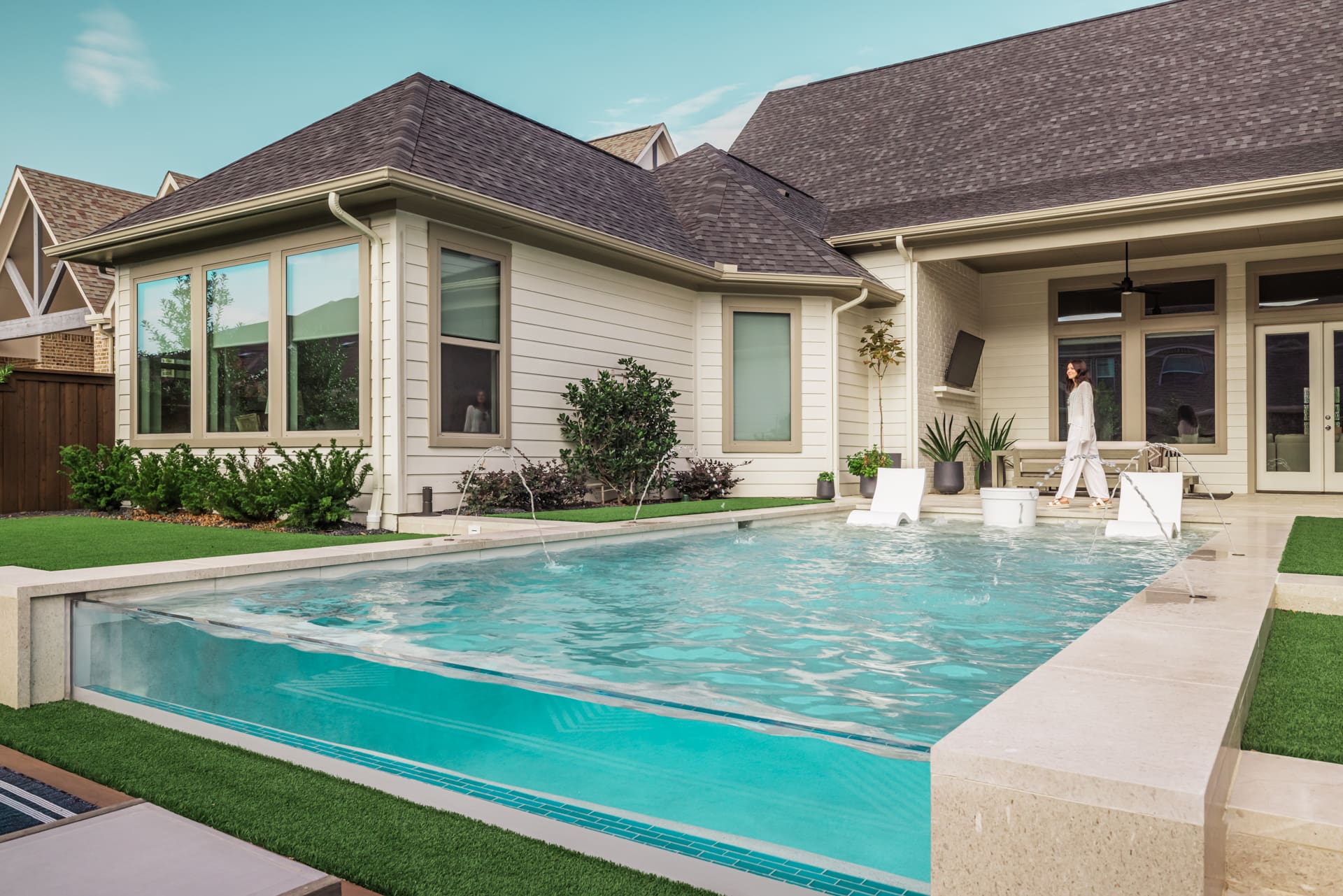 Vermillion Avenue: Luxury Custom Pool & Outdoor Living Space in Dallas, TX